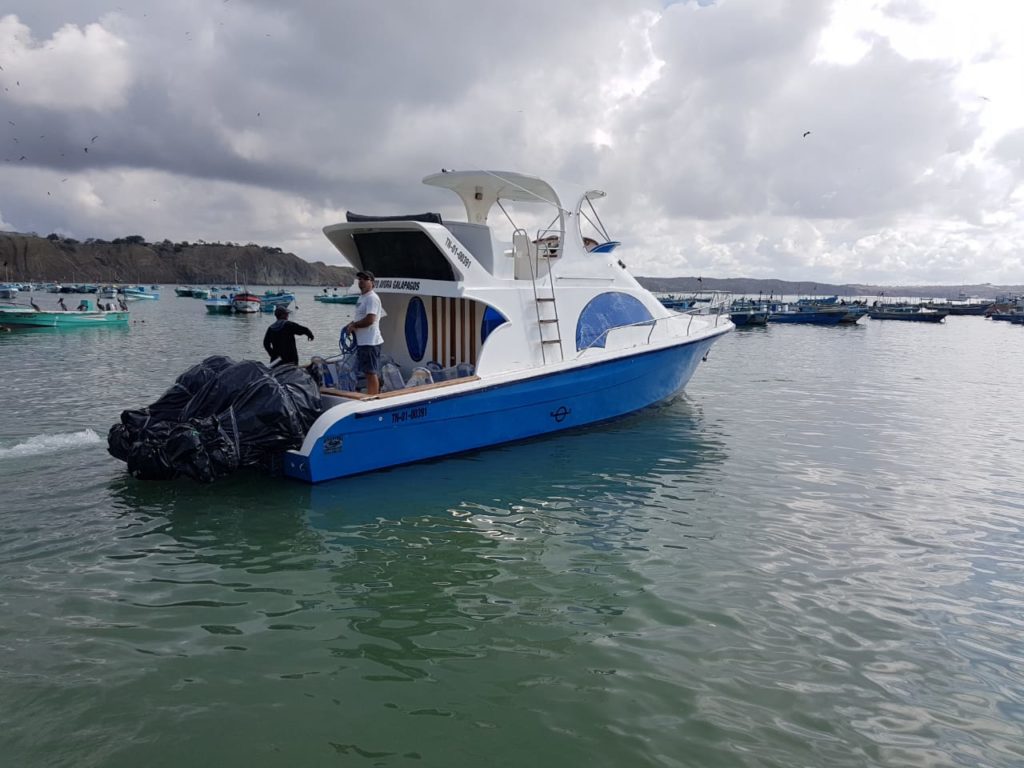 Yate para Carga y Pasaje – Oceano Fibra